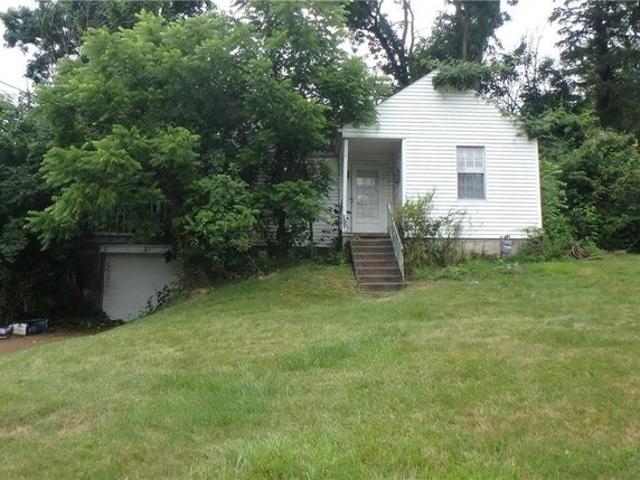 93 Adams Dr, Pittsburgh, PA 15241