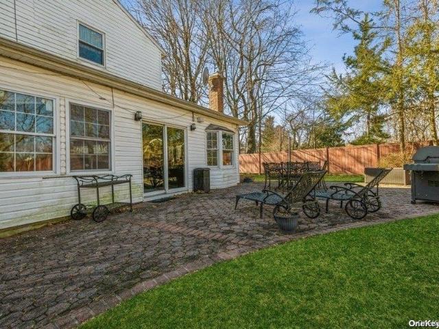 93 Beacon Hill Road