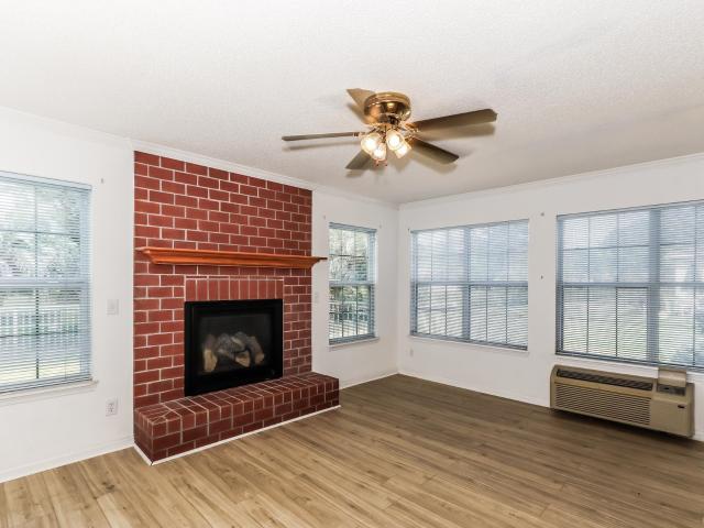 93 Black River Rd