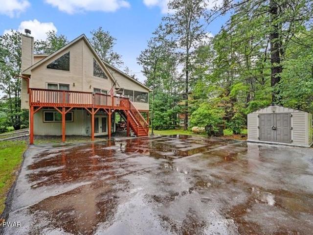 93 Brookfield Rd, Lake Ariel, PA 18436