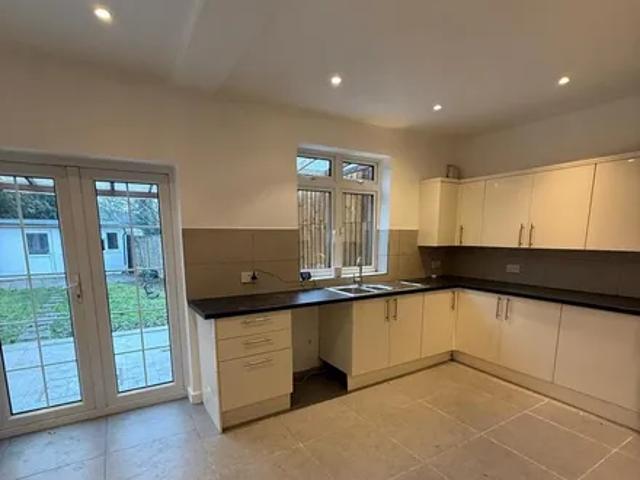 93 Brigadier Hill, London, EN2 0NJ, United Kingdom | 3 bed house for rent #140543611 | Rentberry