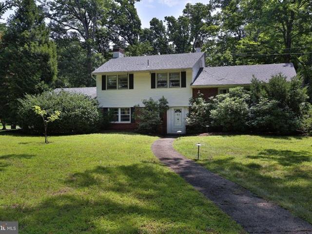 93 Buttonwood Ln, Doylestown, PA 18901