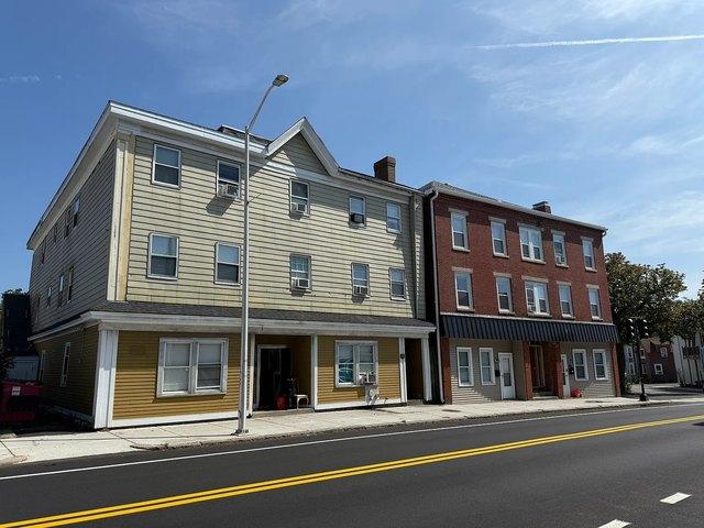 93 Cabot St, Beverly, MA 01915