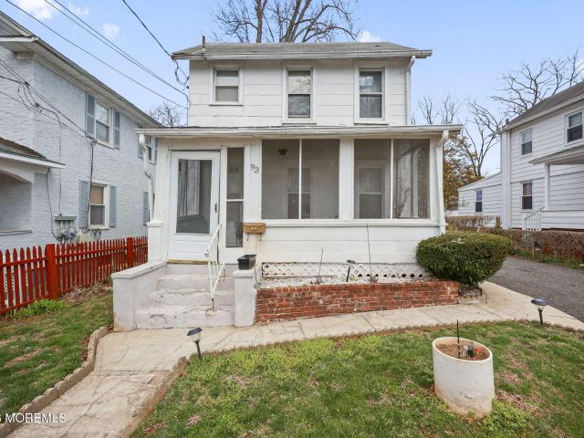 93 Center Street