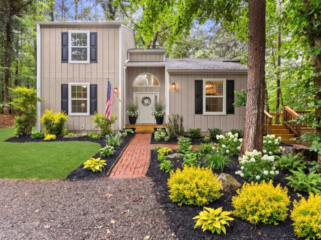 93 cedar dr w