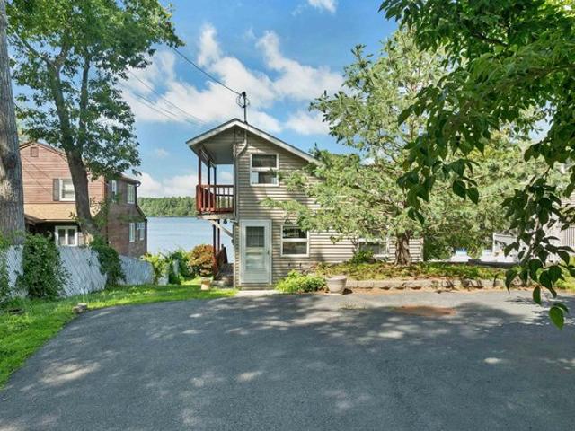 93 Conleys Grove Rd, Derry, NH 03038