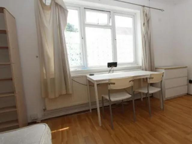 93 Crownfield Road, London, E15 2BG, United Kingdom | Room for rent #154574931 | Rentberry