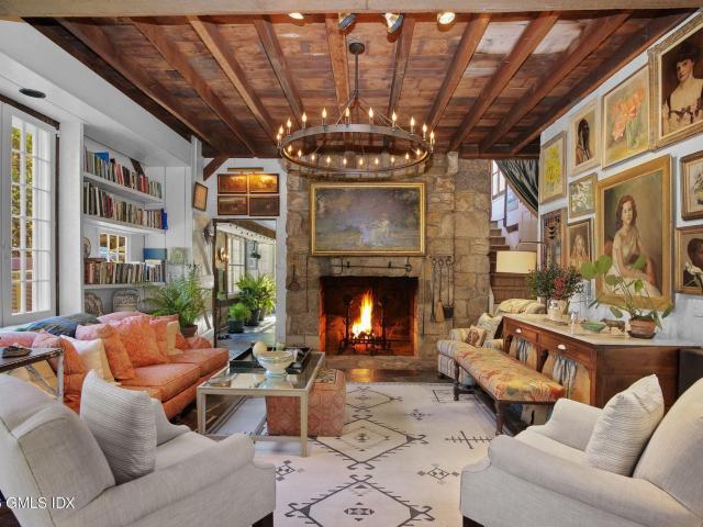 93 E Middle Patent Rd, Greenwich, CT