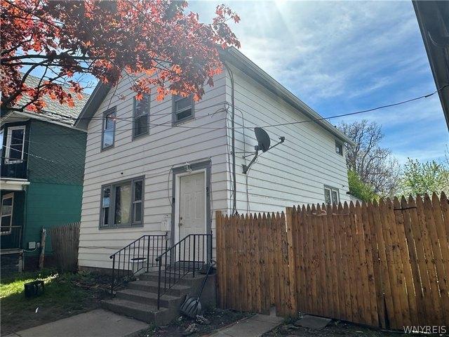 93 Farmer St, Buffalo, NY 14207