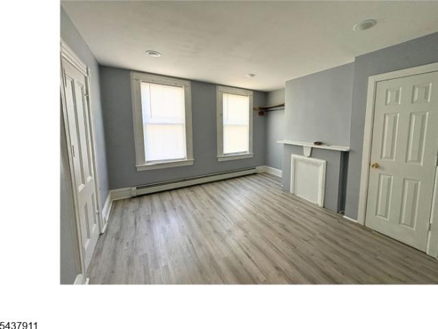 93 Highland St # 1