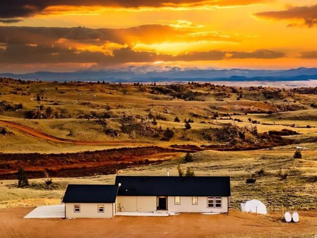 93 Honey Tree Loop, Laramie, WY 82070