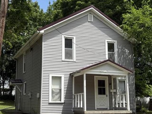 93 Howder St, Hillsdale, MI 49242