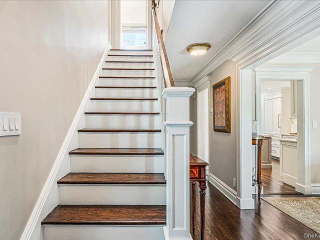 93 Kenwood Road