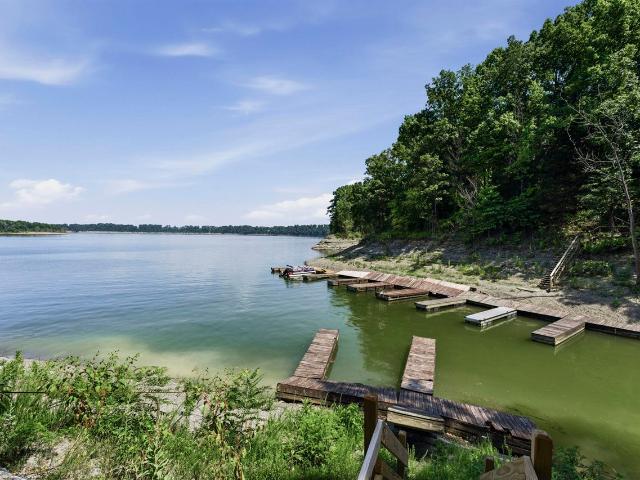 93 Lakeview Drive