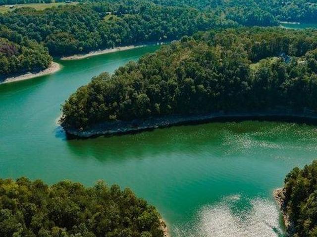 93 Laurel Rd, Jamestown, KY 42629