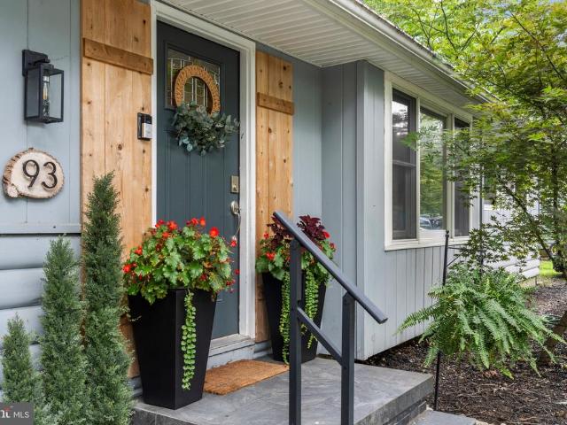 93 Lenape Trail
