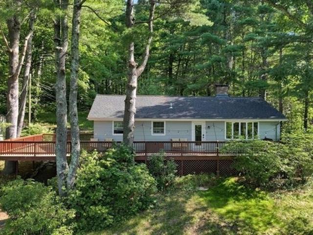 93 Leno Rd, Holland, MA 01521