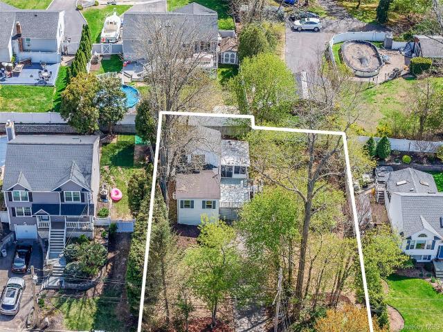 93 Maple Road