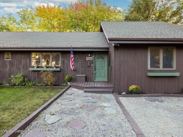 93 Maplewood Road