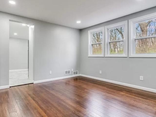 93 Minnisink Rd