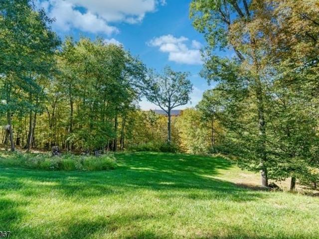 93 Moore Rd, Wantage Township, NJ 07461