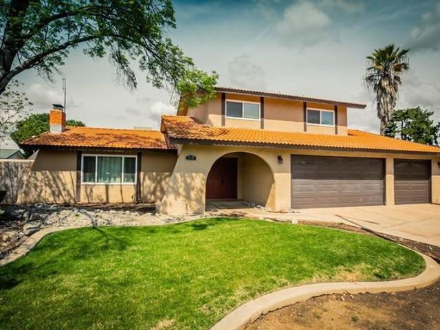 93 N Osmun Ave, Clovis, CA 93612