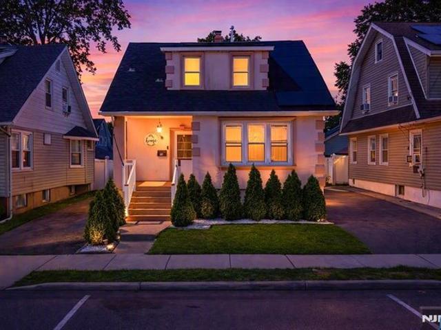 93 N 15th St, Prospect Park, NJ 07508