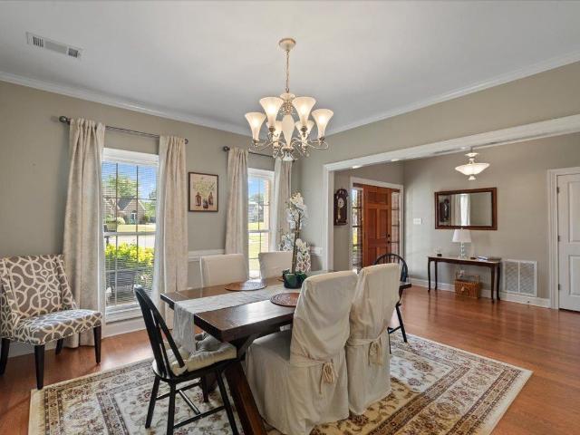 93 nob hill cv