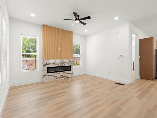93 Ollie Street NW