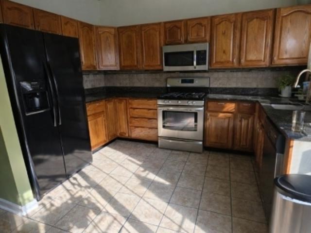 93 Perez Dr
