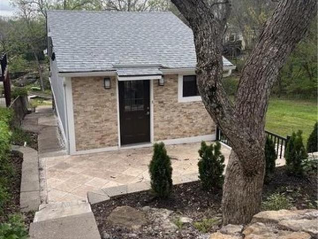 93 R St, Lake Lotawana, MO 64086