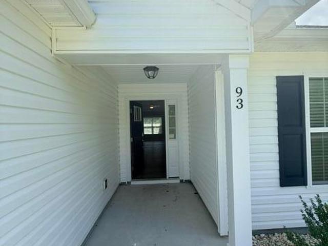 93 Robertson Lane