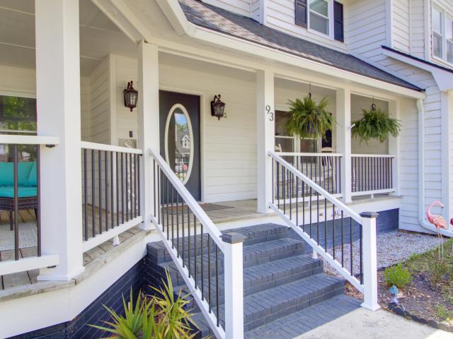93 Shadowmoss Parkway