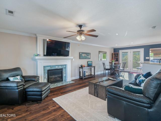 9004 Carnegie Way