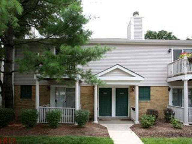 9004 Cardinal Ter, Brentwood, MO 63144