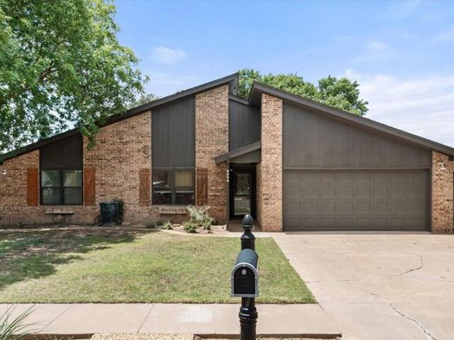 9004 Lynnhaven Ave, Lubbock, TX 79423