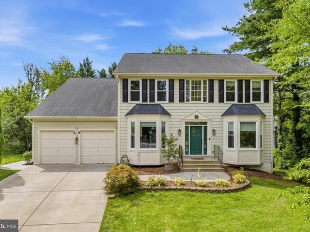 9005 Advantage Ct, Burke, VA 22015