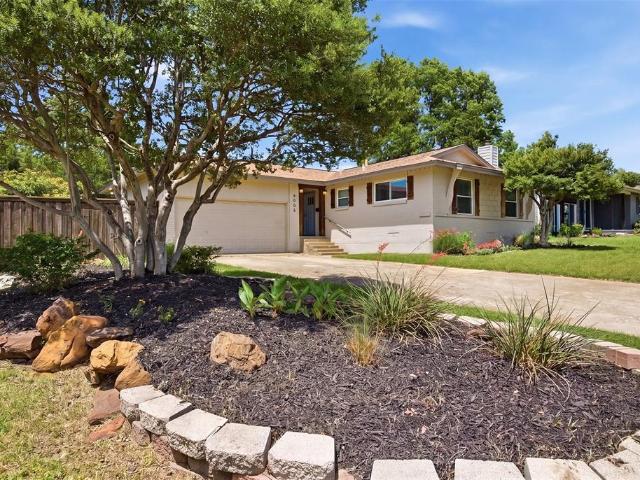 9005 Clearwater Drive