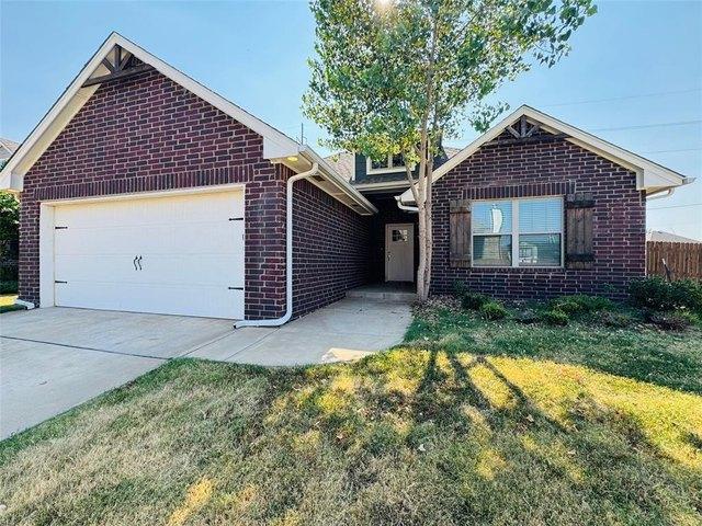 9005 Poppey Pl, Yukon, OK 73099