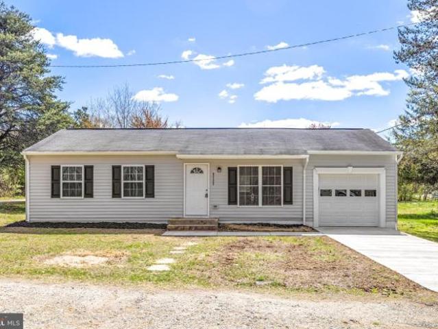 9005 Smiths Bend Rd, Fredericksburg, VA 22407