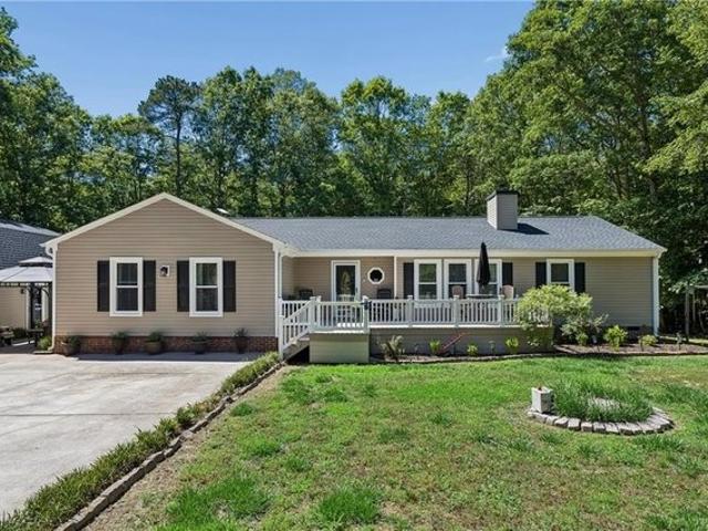 9006 Indian Rd, Gloucester, VA 23061