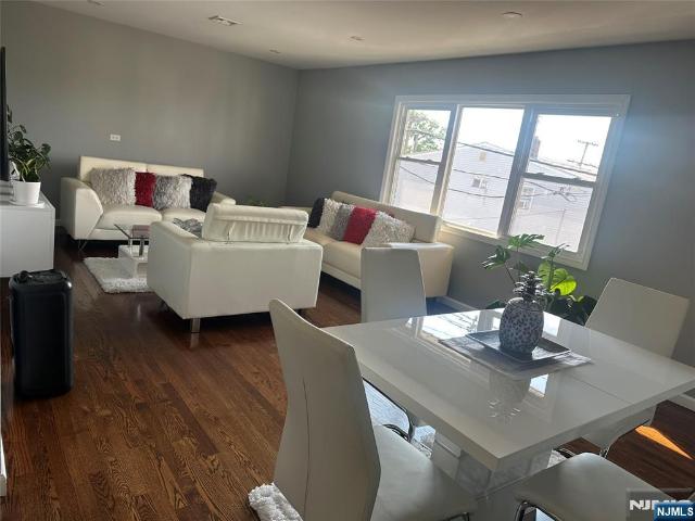 9006 Palisade Plaza # 2ND + GROUND