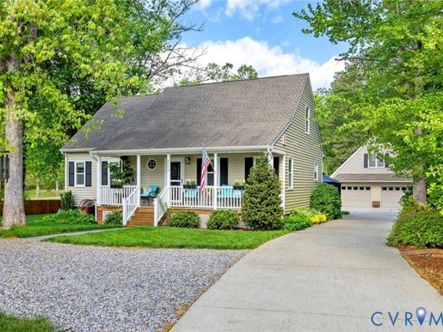 9006 Shawonodasee Rd, Chesterfield, VA 23832