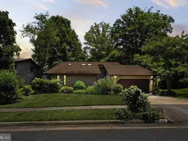 9007 FORT CRAIG DR, BURKE, VA 22015 Single Family Residence Fo.