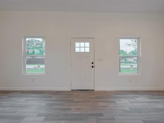 9007 Hilda St, Houston, TX 77033 | MLS #23357 | Compass