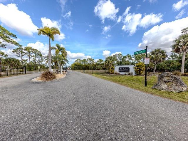 9008 Falcon Ct, Venice, FL 34293 | MLS #N6142