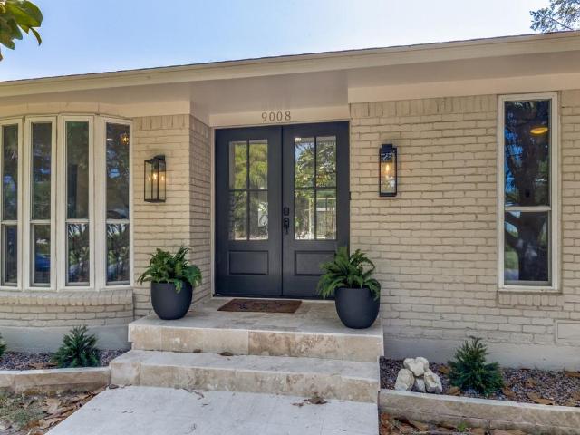 9008 Flicker Lane