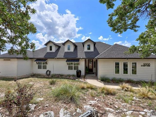 9008 Hobby Ln, Jonestown, TX 78645