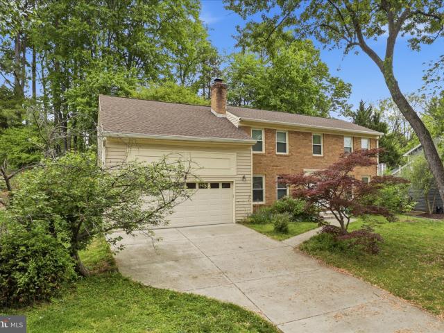 9008 Lake Braddock Dr, Burke, VA 22015 | MLS #VAFX2305 | Compass
