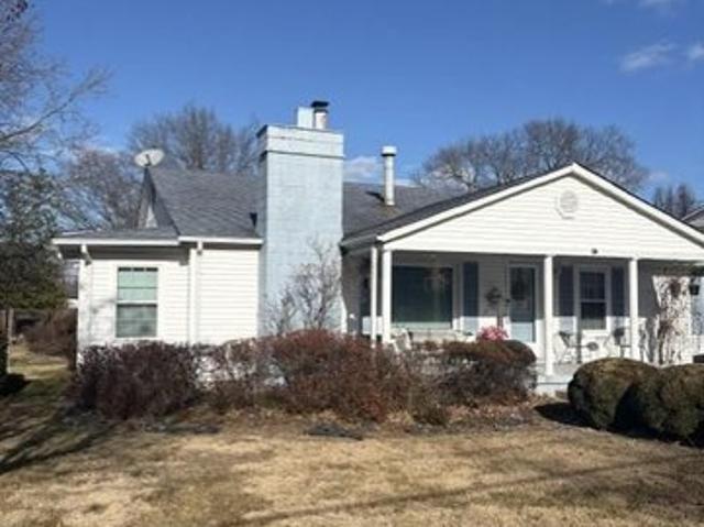 9008 Rugby Rd, Manassas Park, VA 20111